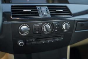 Melns BMW 520 2009 Liepāja, ar dzinēja tilpumu 2.00 L un nobraukumu 234 tūkst. km par 5750 €, foto 25 vietnē AUTOMOTO.COM.LV
