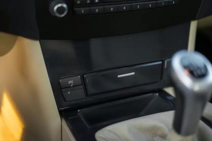 Melns BMW 520 2009 Liepāja, ar dzinēja tilpumu 2.00 L un nobraukumu 234 tūkst. km par 5750 €, foto 27 vietnē AUTOMOTO.COM.LV