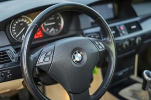 Melns BMW 520 2009 Liepāja, ar dzinēja tilpumu 2.00 L un nobraukumu 234 tūkst. km par 5750 €, foto 29 vietnē AUTOMOTO.COM.LV