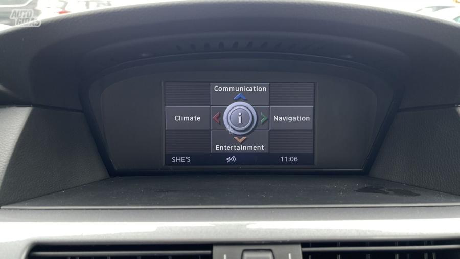 Black BMW 520 2009 in Marijampole, with an engine capacity of 2.00 L and mileage of 292 thousand km for 5250 €, photo 12 on AUTOMOTO.COM.LV