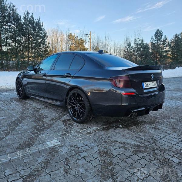 Black BMW 520 2010 in Riga, with an engine capacity of 2.00 L and mileage of 0 thousand km for 10750 €, photo 10 on AUTOMOTO.COM.LV