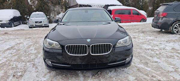Black BMW 520 2010 in Utena, with an engine capacity of 2.00 L and mileage of 251 thousand km for 7990 €, photo 6 on AUTOMOTO.COM.LV