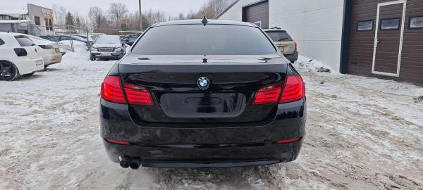 Black BMW 520 2010 in Utena, with an engine capacity of 2.00 L and mileage of 251 thousand km for 7990 €, photo 7 on AUTOMOTO.COM.LV