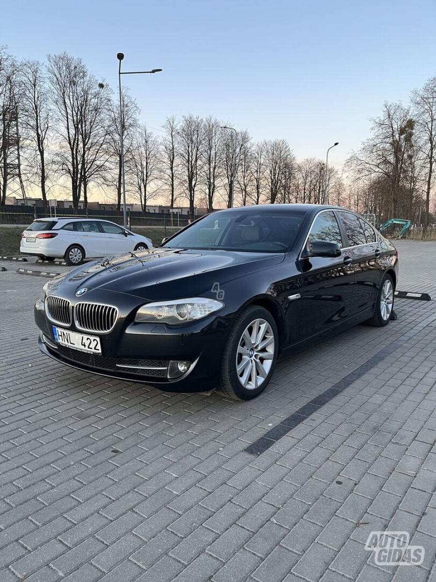 Melns BMW 520 2010 Kauņa, ar dzinēja tilpumu 2.00 L un nobraukumu 279 tūkst. km par 9500 €, foto 3 vietnē AUTOMOTO.COM.LV