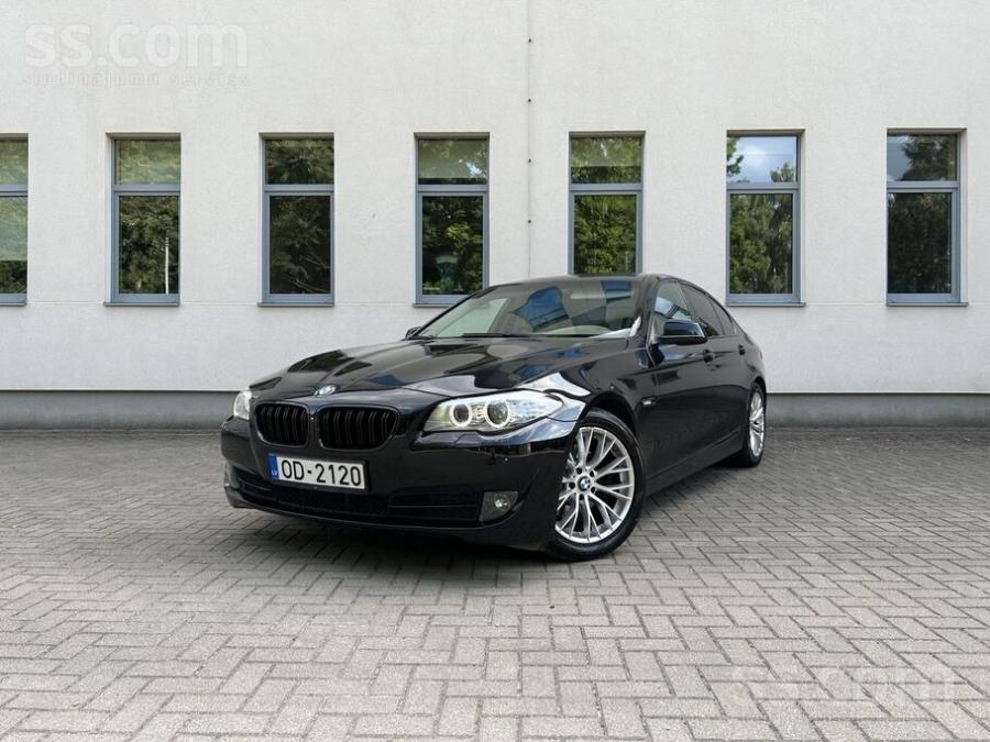 Melns BMW 520 2010 Jelgava, ar dzinēja tilpumu 2.00 L un nobraukumu 320 tūkst. km par 8500 €, foto 1 vietnē AUTOMOTO.COM.LV
