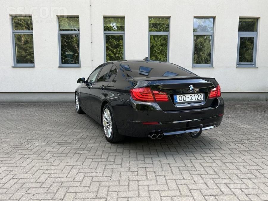 Melns BMW 520 2010 Jelgava, ar dzinēja tilpumu 2.00 L un nobraukumu 320 tūkst. km par 8500 €, foto 9 vietnē AUTOMOTO.COM.LV