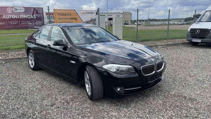 Melns BMW 520 2010 Marijampole, ar dzinēja tilpumu 2.00 L un nobraukumu 264 tūkst. km par 9200 €, foto 9 vietnē AUTOMOTO.COM.LV