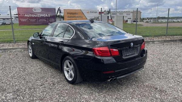 Black BMW 520 2010 in Marijampole, with an engine capacity of 2.00 L and mileage of 264 thousand km for 9200 €, photo 9 on AUTOMOTO.COM.LV