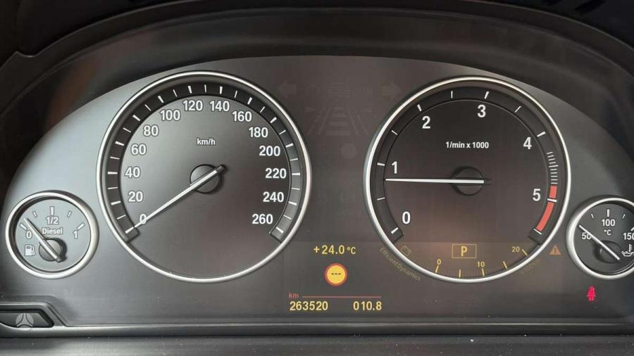 Melns BMW 520 2010 Marijampole, ar dzinēja tilpumu 2.00 L un nobraukumu 264 tūkst. km par 9200 €, foto 17 vietnē AUTOMOTO.COM.LV