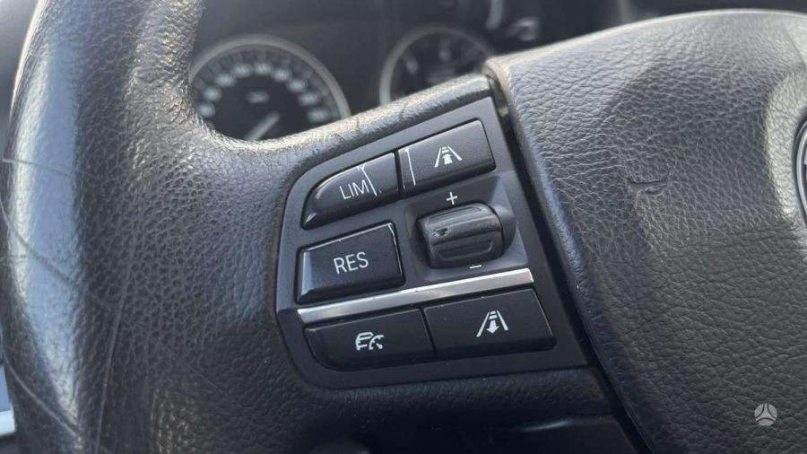 Melns BMW 520 2010 Marijampole, ar dzinēja tilpumu 2.00 L un nobraukumu 264 tūkst. km par 9200 €, foto 18 vietnē AUTOMOTO.COM.LV