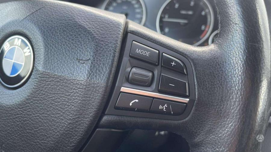 Melns BMW 520 2010 Marijampole, ar dzinēja tilpumu 2.00 L un nobraukumu 264 tūkst. km par 9200 €, foto 19 vietnē AUTOMOTO.COM.LV