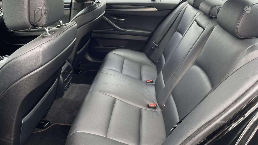 Melns BMW 520 2010 Marijampole, ar dzinēja tilpumu 2.00 L un nobraukumu 264 tūkst. km par 9200 €, foto 22 vietnē AUTOMOTO.COM.LV