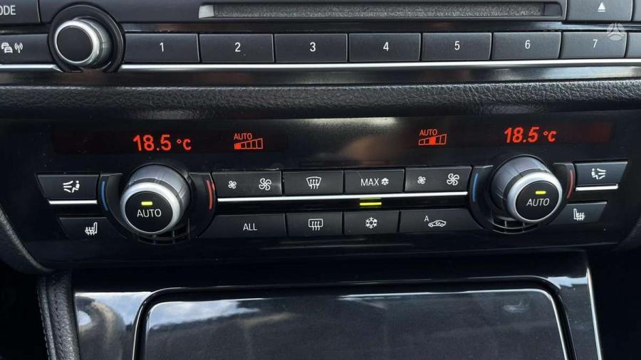 Melns BMW 520 2010 Marijampole, ar dzinēja tilpumu 2.00 L un nobraukumu 264 tūkst. km par 9200 €, foto 23 vietnē AUTOMOTO.COM.LV