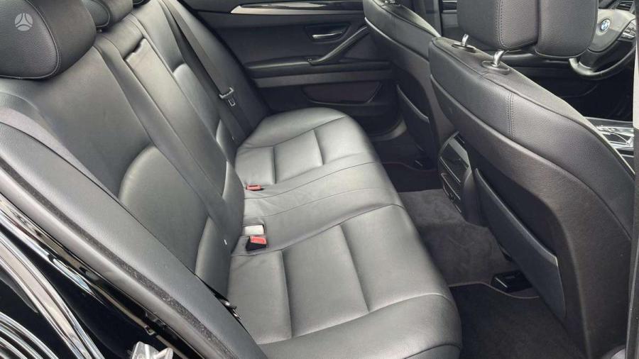 Melns BMW 520 2010 Marijampole, ar dzinēja tilpumu 2.00 L un nobraukumu 264 tūkst. km par 9200 €, foto 26 vietnē AUTOMOTO.COM.LV
