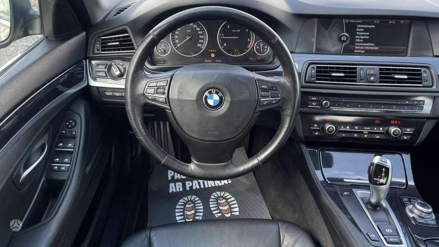 Melns BMW 520 2010 Marijampole, ar dzinēja tilpumu 2.00 L un nobraukumu 264 tūkst. km par 9200 €, foto 27 vietnē AUTOMOTO.COM.LV