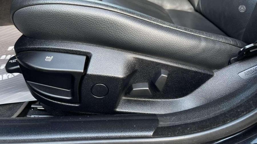 Melns BMW 520 2010 Marijampole, ar dzinēja tilpumu 2.00 L un nobraukumu 264 tūkst. km par 9200 €, foto 28 vietnē AUTOMOTO.COM.LV