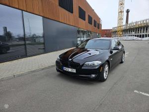 Черный БМВ 520 2010 в Клайпеда, объемом двигателя 2.00 л и пробегом 286 тыс. км за 7990 €, фото 3 на AUTOMOTO.COM.LV