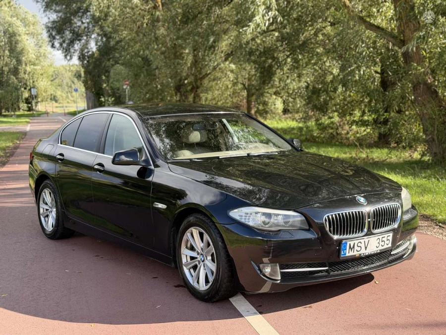 Melns BMW 520 2010 Šauļi, ar dzinēja tilpumu 2.00 L un nobraukumu 318 tūkst. km par 7500 €, foto 8 vietnē AUTOMOTO.COM.LV