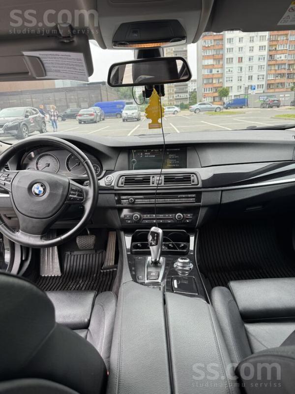 Black BMW 520 2011 in Riga, with an engine capacity of 2.00 L and mileage of 352 thousand km for 6900 €, photo 9 on AUTOMOTO.COM.LV