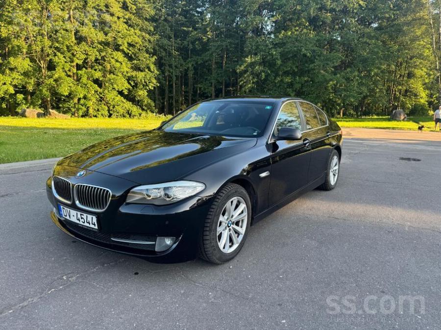 Melns BMW 520 2011 Rīga, ar dzinēja tilpumu 2.00 L un nobraukumu 326 tūkst. km par 6700 €, foto 4 vietnē AUTOMOTO.COM.LV