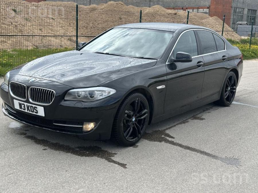 Melns BMW 520 2011 Daugavpils, ar dzinēja tilpumu 2.00 L un nobraukumu 218 tūkst. km par 3500 €, foto 2 vietnē AUTOMOTO.COM.LV