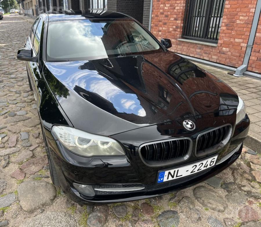 Melns BMW 520 2011 Rīga, ar dzinēja tilpumu 2.00 L un nobraukumu 295 tūkst. km par 6700 €, foto 3 vietnē AUTOMOTO.COM.LV