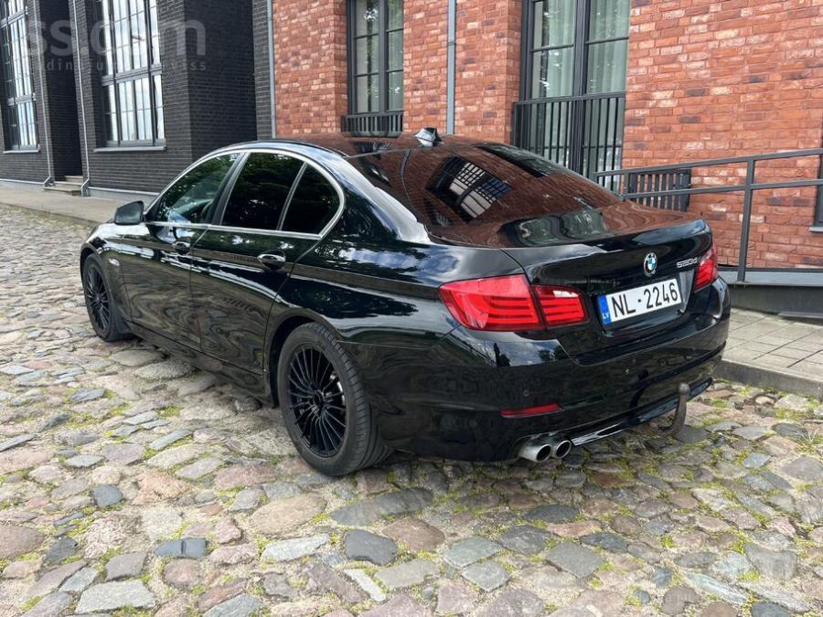 Melns BMW 520 2011 Rīga, ar dzinēja tilpumu 2.00 L un nobraukumu 295 tūkst. km par 6700 €, foto 7 vietnē AUTOMOTO.COM.LV