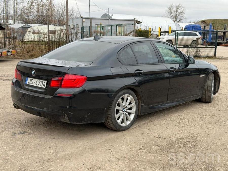 Black BMW 520 2011 in Riga, with an engine capacity of 2.00 L and mileage of 170 thousand km for 9000 €, photo 9 on AUTOMOTO.COM.LV
