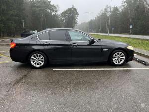 Black BMW 520 2011 in Klaipeda, with an engine capacity of 2.00 L and mileage of 345 thousand km for 7300 €, photo 7 on AUTOMOTO.COM.LV