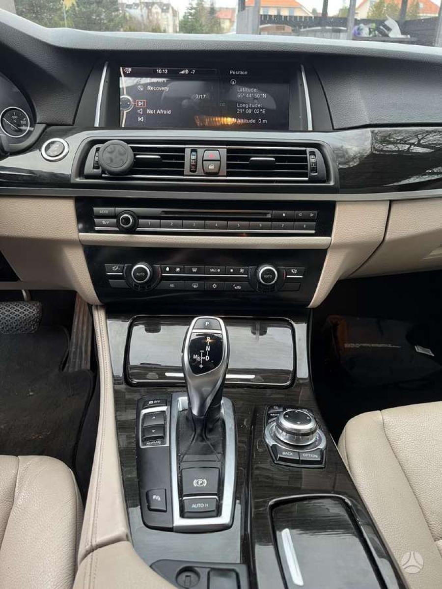 Black BMW 520 2011 in Klaipeda, with an engine capacity of 2.00 L and mileage of 345 thousand km for 7300 €, photo 13 on AUTOMOTO.COM.LV