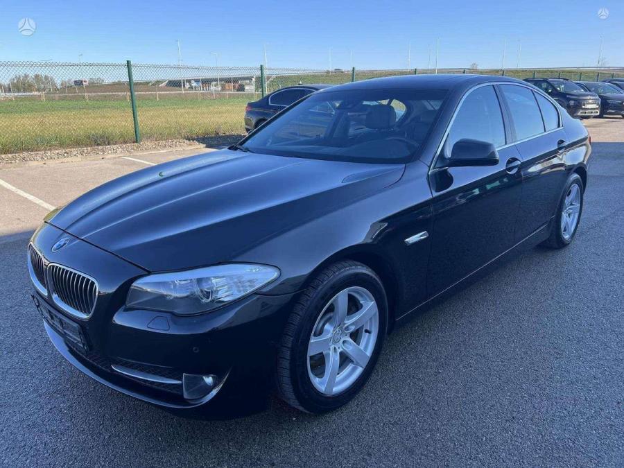 Melns BMW 520 2011 Marijampole, ar dzinēja tilpumu 2.00 L un nobraukumu 282 tūkst. km par 9500 €, foto 2 vietnē AUTOMOTO.COM.LV