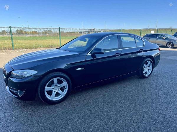 Melns BMW 520 2011 Marijampole, ar dzinēja tilpumu 2.00 L un nobraukumu 282 tūkst. km par 9500 €, foto 3 vietnē AUTOMOTO.COM.LV