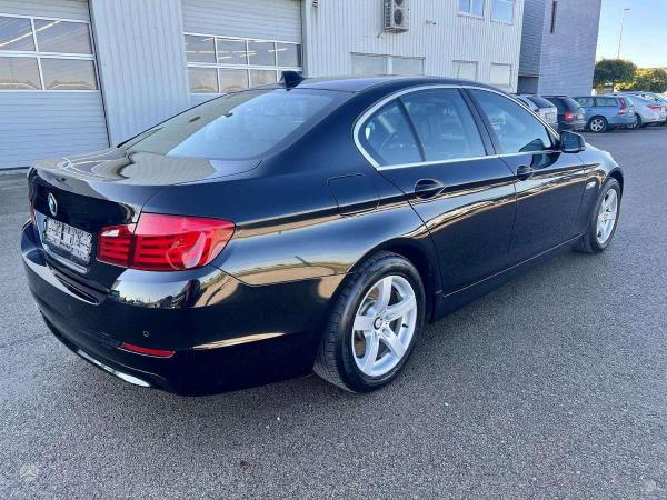 Melns BMW 520 2011 Marijampole, ar dzinēja tilpumu 2.00 L un nobraukumu 282 tūkst. km par 9500 €, foto 10 vietnē AUTOMOTO.COM.LV