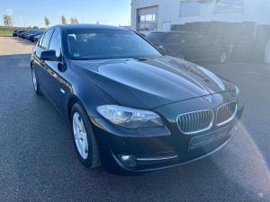 Melns BMW 520 2011 Marijampole, ar dzinēja tilpumu 2.00 L un nobraukumu 282 tūkst. km par 9500 €, foto 15 vietnē AUTOMOTO.COM.LV