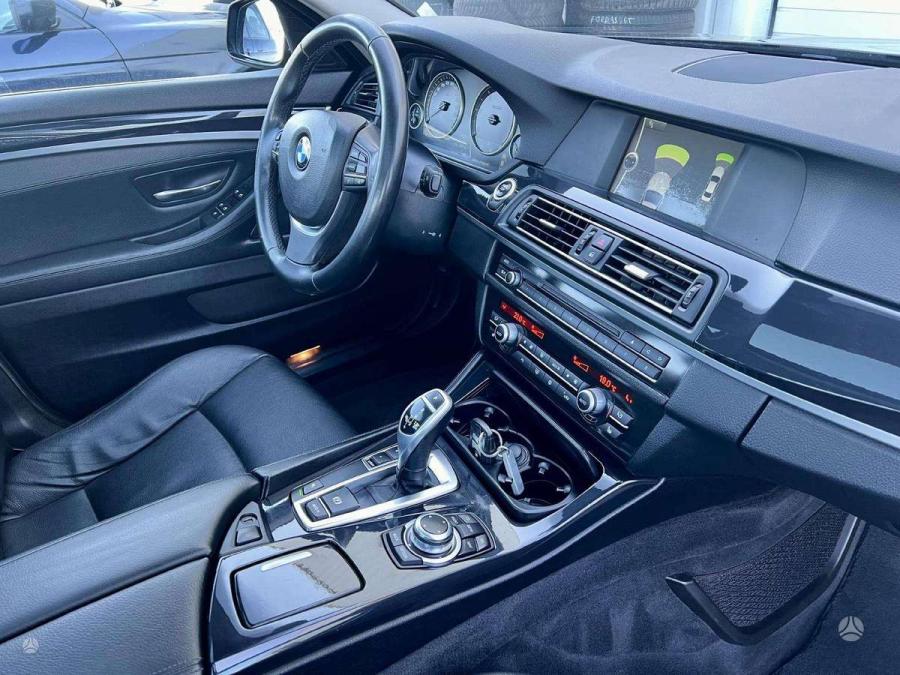 Melns BMW 520 2011 Marijampole, ar dzinēja tilpumu 2.00 L un nobraukumu 282 tūkst. km par 9500 €, foto 16 vietnē AUTOMOTO.COM.LV