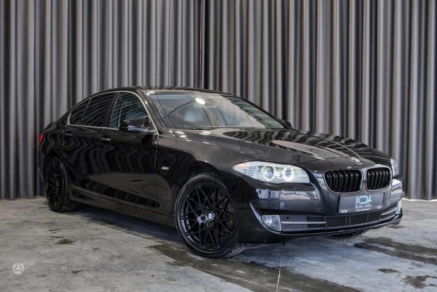 Black BMW 520 2011 in Marijampole, with an engine capacity of 2.00 L and mileage of 230 thousand km for 10950 €, photo 1 on AUTOMOTO.COM.LV