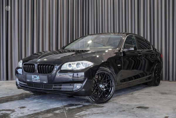 Black BMW 520 2011 in Marijampole, with an engine capacity of 2.00 L and mileage of 230 thousand km for 10950 €, photo 2 on AUTOMOTO.COM.LV