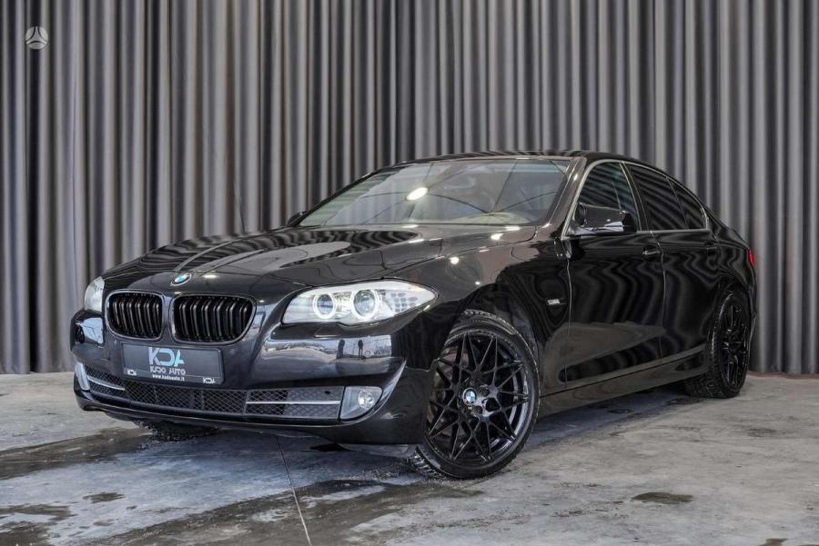 Black BMW 520 2011 in Marijampole, with an engine capacity of 2.00 L and mileage of 230 thousand km for 10950 €, photo 2 on AUTOMOTO.COM.LV