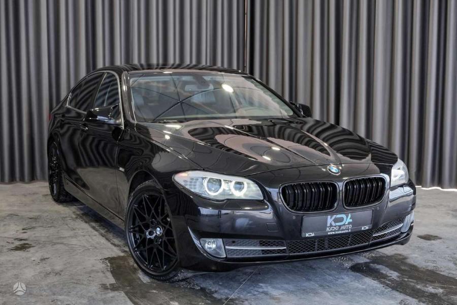 Black BMW 520 2011 in Marijampole, with an engine capacity of 2.00 L and mileage of 230 thousand km for 10950 €, photo 3 on AUTOMOTO.COM.LV