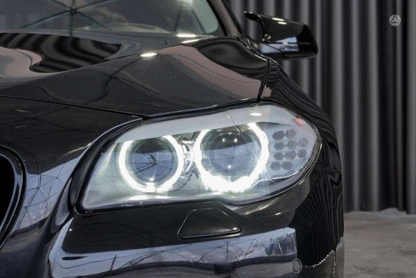 Black BMW 520 2011 in Marijampole, with an engine capacity of 2.00 L and mileage of 230 thousand km for 10950 €, photo 7 on AUTOMOTO.COM.LV