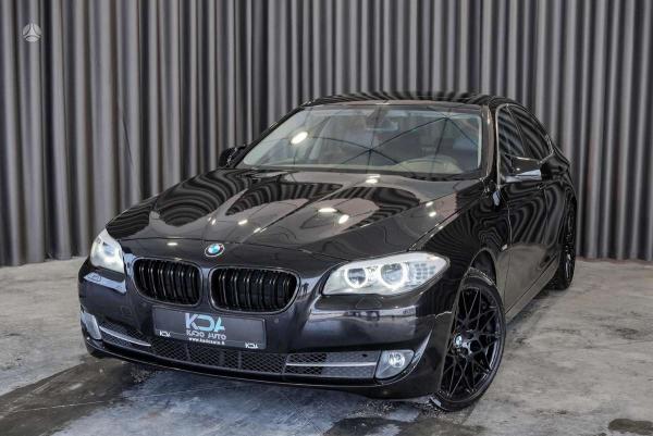 Black BMW 520 2011 in Marijampole, with an engine capacity of 2.00 L and mileage of 230 thousand km for 10950 €, photo 5 on AUTOMOTO.COM.LV