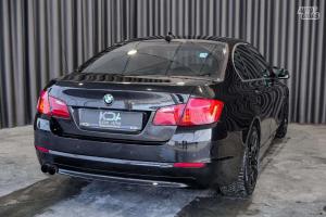 Black BMW 520 2011 in Marijampole, with an engine capacity of 2.00 L and mileage of 230 thousand km for 10950 €, photo 12 on AUTOMOTO.COM.LV