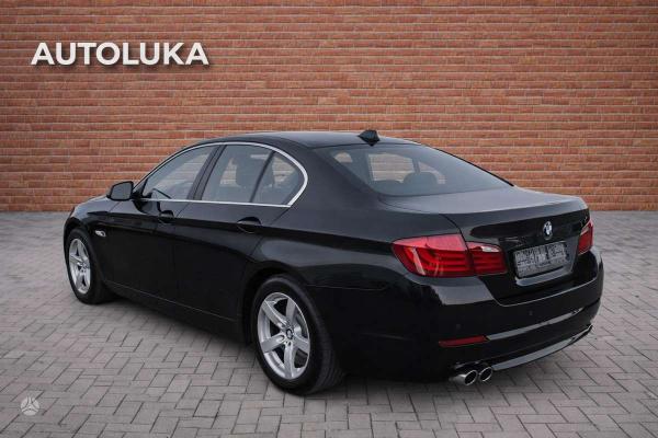 Black BMW 520 2011 in Marijampole, with an engine capacity of 2.00 L and mileage of 282 thousand km for 9498 €, photo 2 on AUTOMOTO.COM.LV