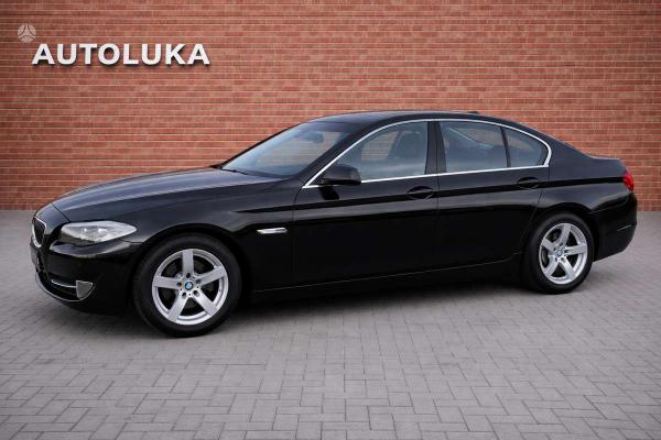 Black BMW 520 2011 in Marijampole, with an engine capacity of 2.00 L and mileage of 282 thousand km for 9498 €, photo 5 on AUTOMOTO.COM.LV