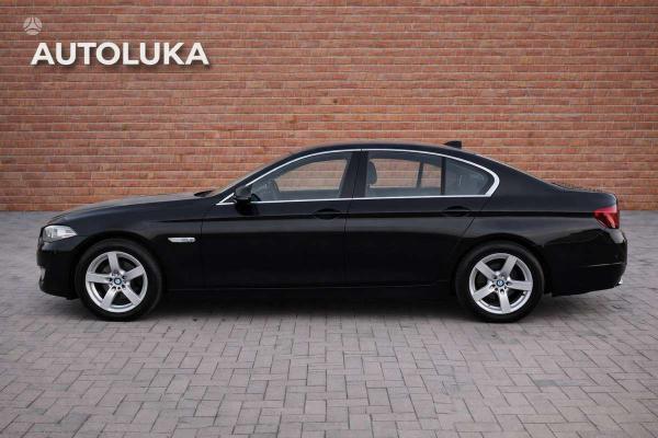 Black BMW 520 2011 in Marijampole, with an engine capacity of 2.00 L and mileage of 282 thousand km for 9498 €, photo 9 on AUTOMOTO.COM.LV