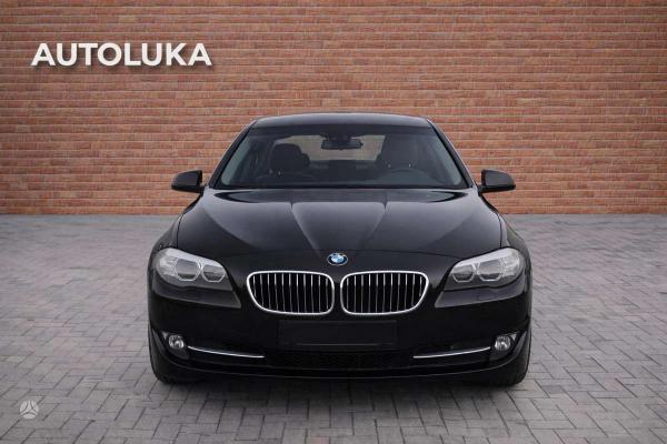 Black BMW 520 2011 in Marijampole, with an engine capacity of 2.00 L and mileage of 282 thousand km for 9498 €, photo 10 on AUTOMOTO.COM.LV