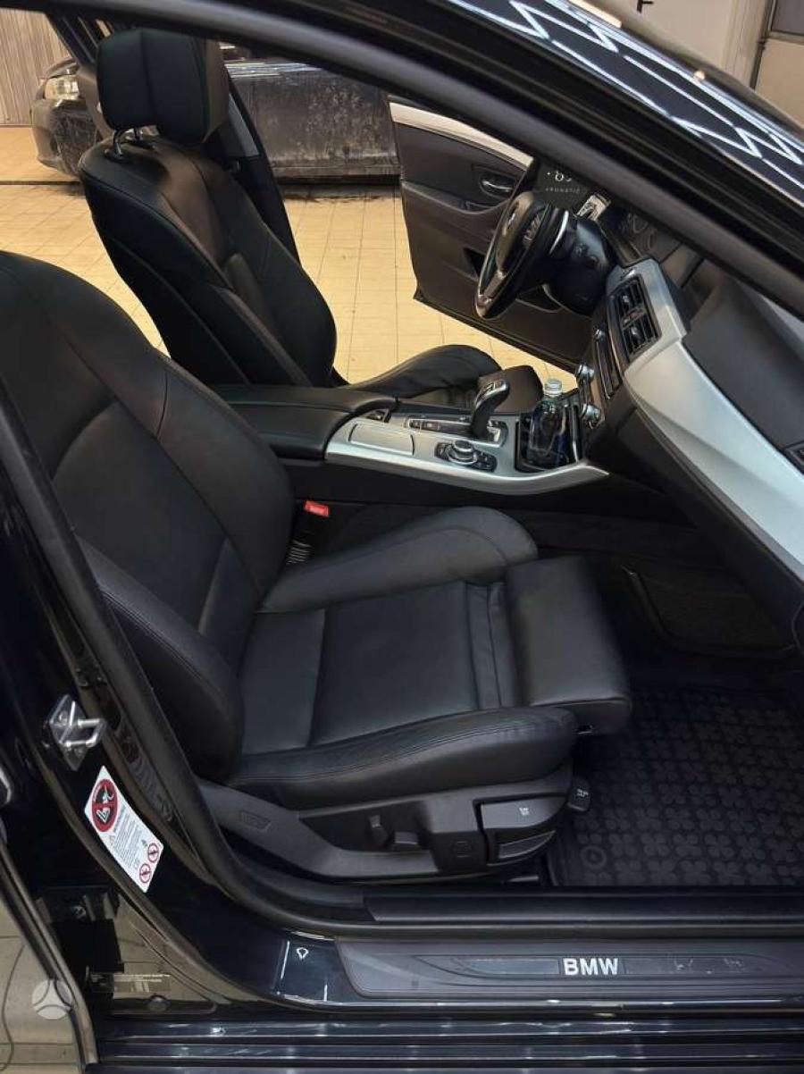 Black BMW 520 2011 in Vilnius, with an engine capacity of 2.00 L and mileage of 235 thousand km for 10500 €, photo 9 on AUTOMOTO.COM.LV