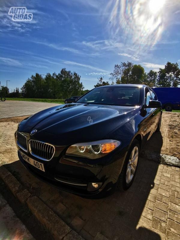 Melns BMW 520 2011 Alīta, ar dzinēja tilpumu 2.00 L un nobraukumu 186 tūkst. km par 8899 €, foto 2 vietnē AUTOMOTO.COM.LV