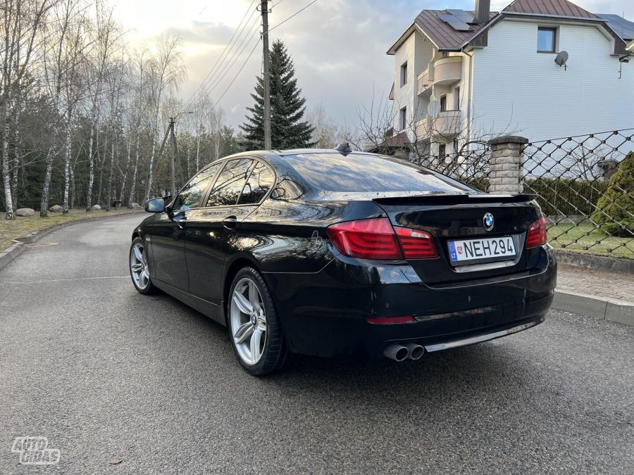 Black BMW 520 2011 in Vilnius, with an engine capacity of 2.00 L and mileage of 340 thousand km for 9950 €, photo 1 on AUTOMOTO.COM.LV