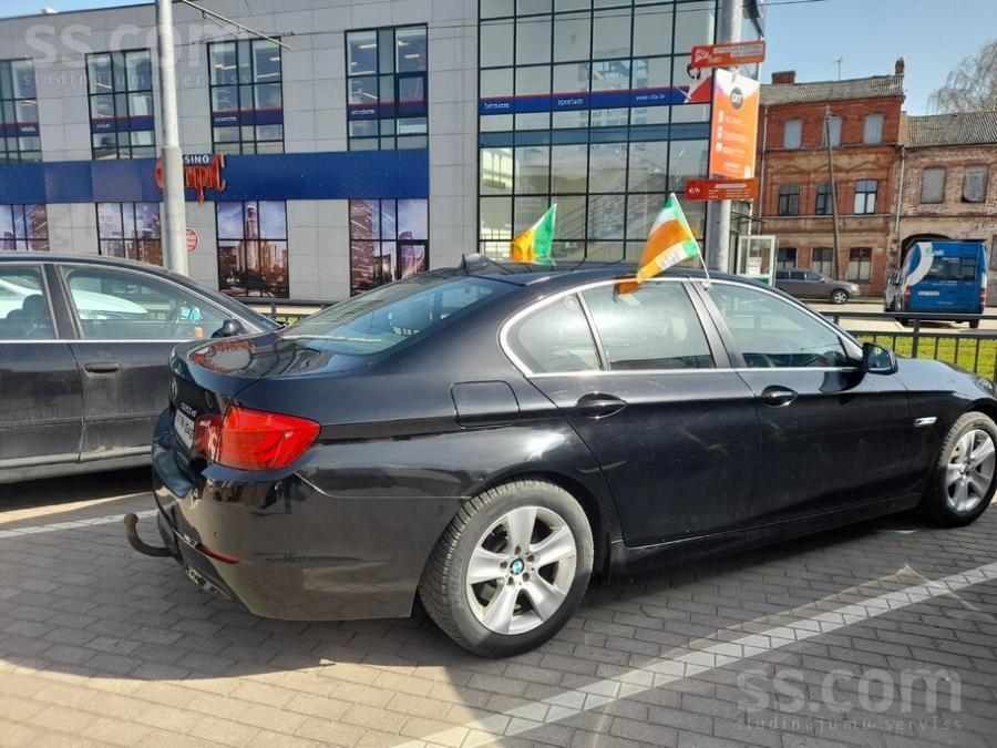 Black BMW 520 2011 in Daugavpils, with an engine capacity of 2.00 L and mileage of 340 thousand km for 4000 €, photo 1 on AUTOMOTO.COM.LV